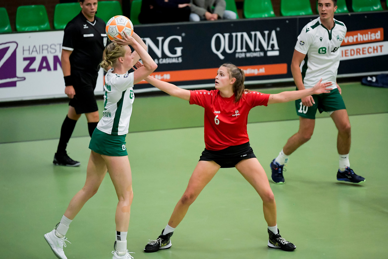 PKC-korfbalster Lise ondanks ernstig zieke moeder naar WK: ‘Zij weet ...