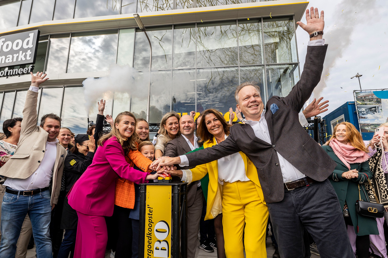 ‘Geplaagd’ Jumbo opent een van zijn grootste supermarkten alsof er ...