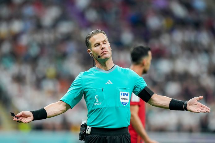 FIFA laat Danny Makkelie inderdaad naar huis gaan, Pool Szymon ...