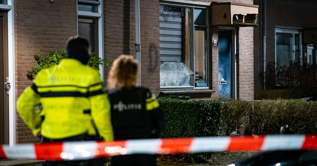 Veel Schade Na Explosie Bij Woning In Rotterdam Beverwaard Rotterdam