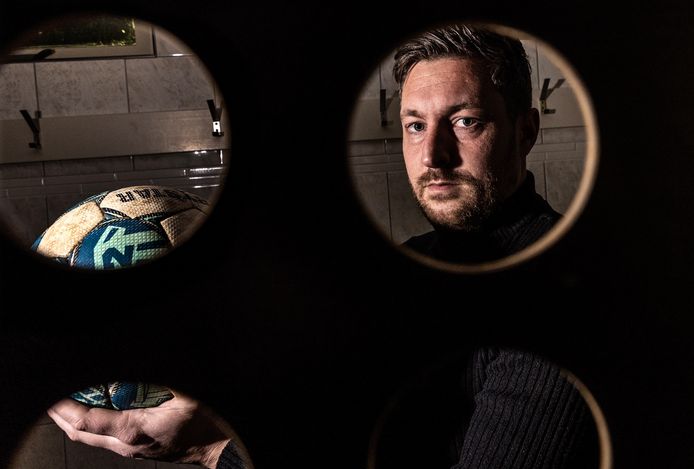 Tom Jansen (Gelders Eiland) is een bijzondere topscorer | Amateurvoetbal | gelderlander.nl