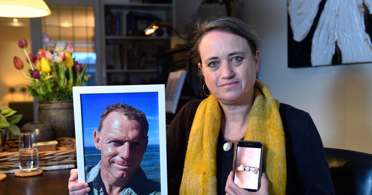 Ingrid verloor dierbare ring van haar overleden man: ‘Grond zakte onder ...