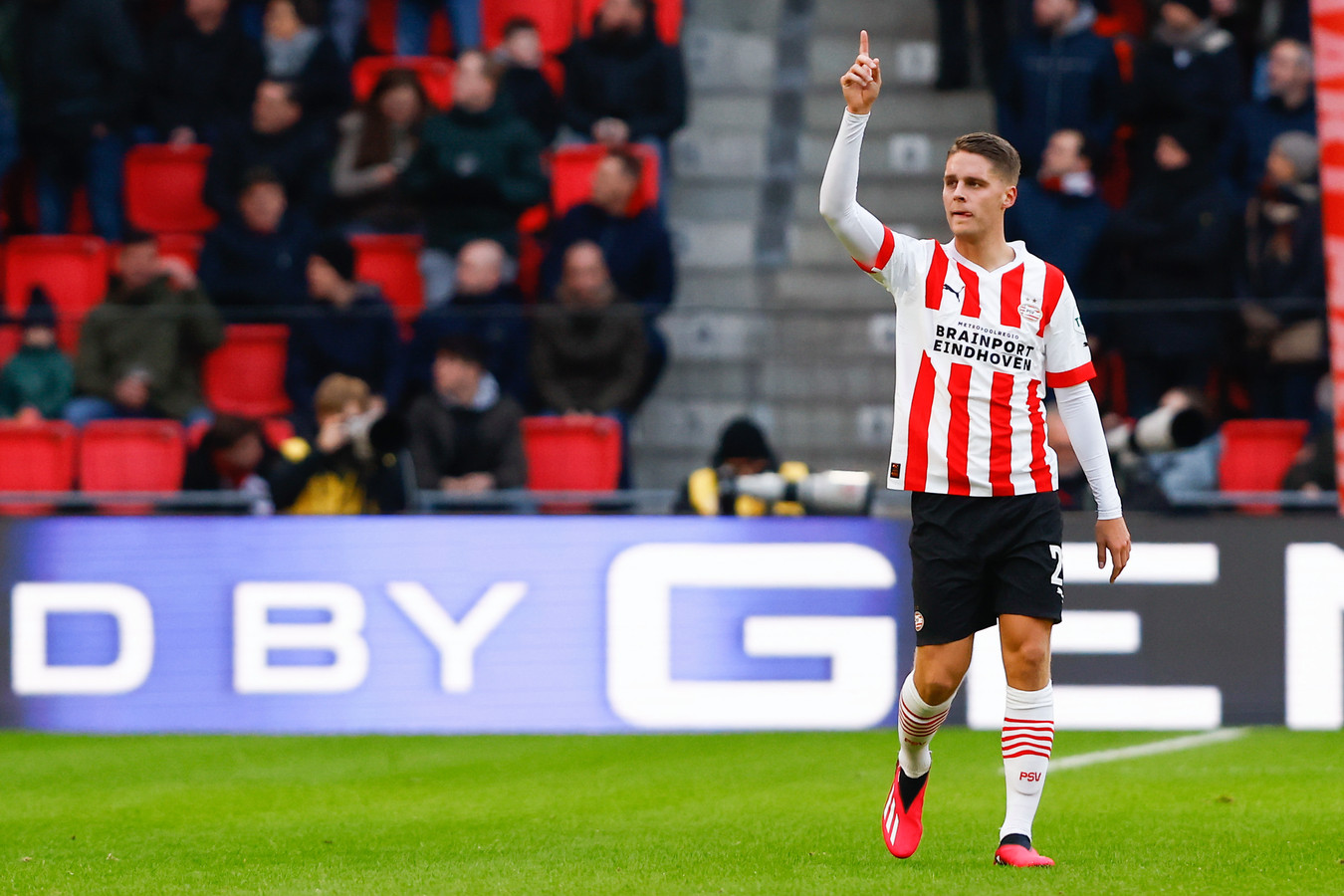 Hoe Joey Veerman bij PSV een ‘totaalpakket’ moet worden en Oranje kan ...