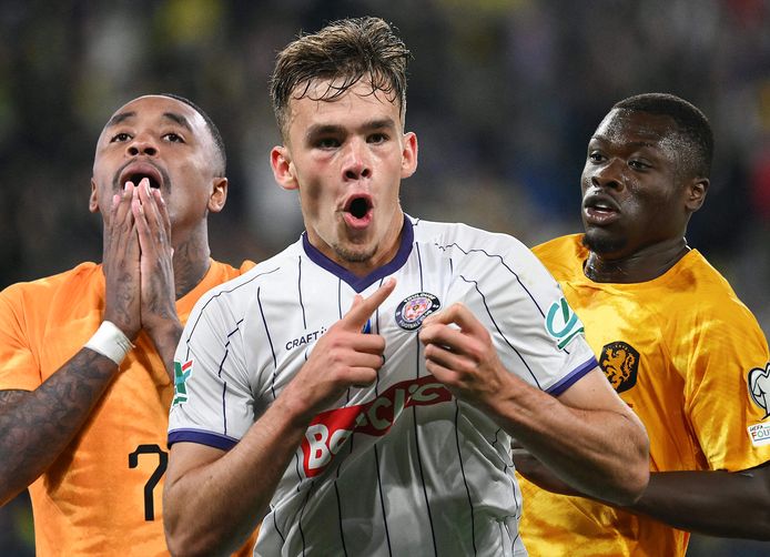 Thijs Dallinga debuteert in Oranje-selectie door afhaken Ajax-duo Brian ...