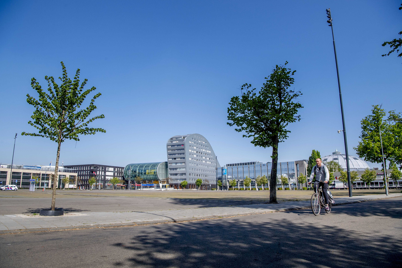 Neemt Breda afscheid van de kale parkeervlakte die het Chasséveld is ...