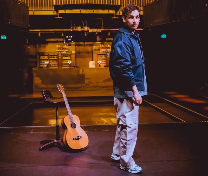 Nielson nodigt trouwe fans uit voor een bustour door zijn stadje: ‘Ik ...