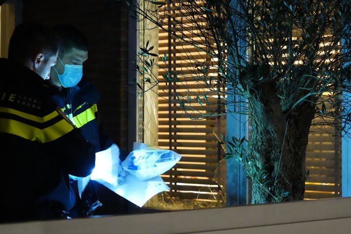 Ruit gesneuveld bij explosie in Rotterdam-Zevenkamp, ook explosie in ...