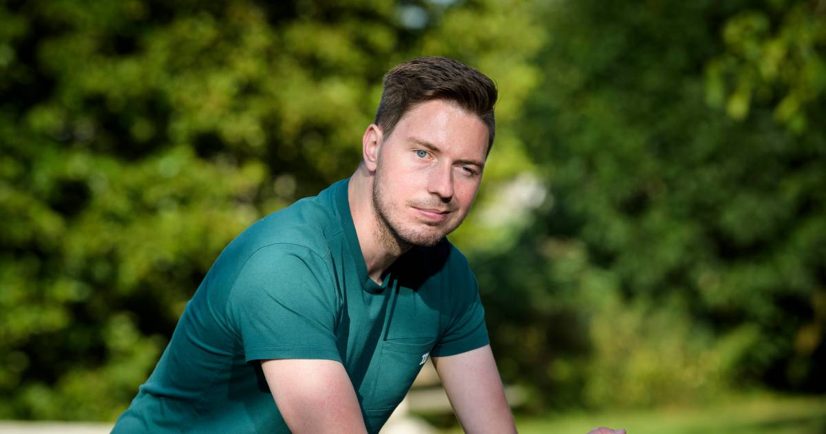 Sander (24) heeft meer dan honderd tumoren in zijn lijf en gaat tóch de ...