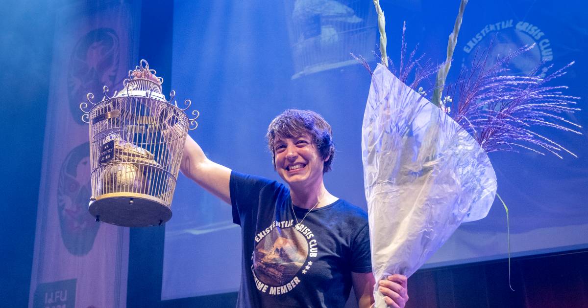 Monique Hendriks uit Eindhoven is Nederlands kampioen poetry slam ...