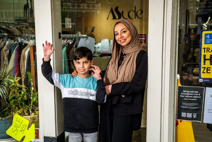 Asuman merkte dat taboe heerst op autisme, nu maakt ze filmpjes met ...