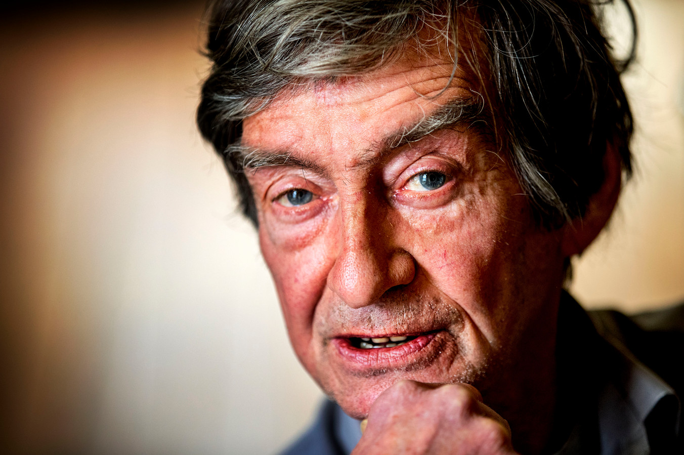 Thomas Ross presenteert nieuwste boek dat zich in Den Haag afspeelt met ...