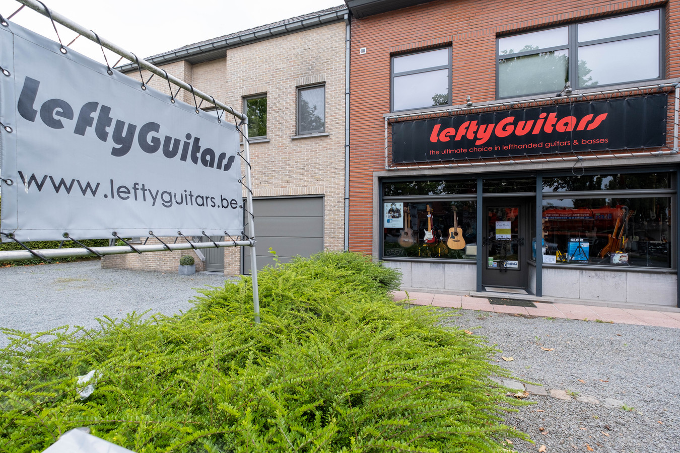 BIJZONDERE BEROEPEN. Patrick heeft met Lefty Guitars unieke zaak in de ...