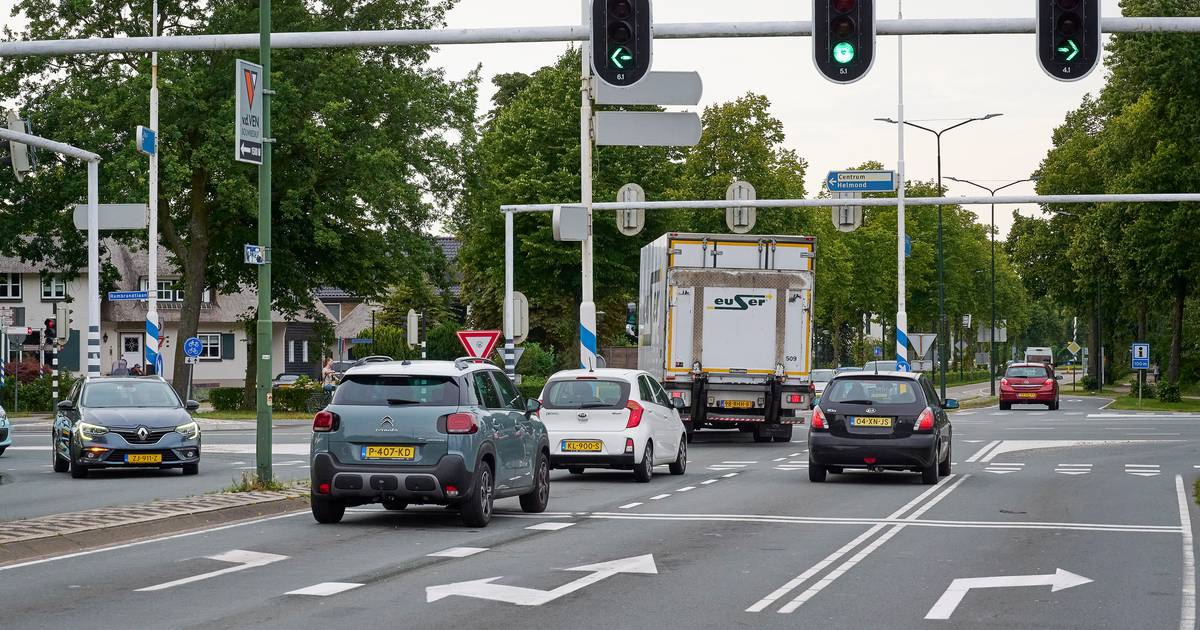 Kruising Veghel vraagt ineens om ongelukken: ‘Hé die flapdrol komt op ...