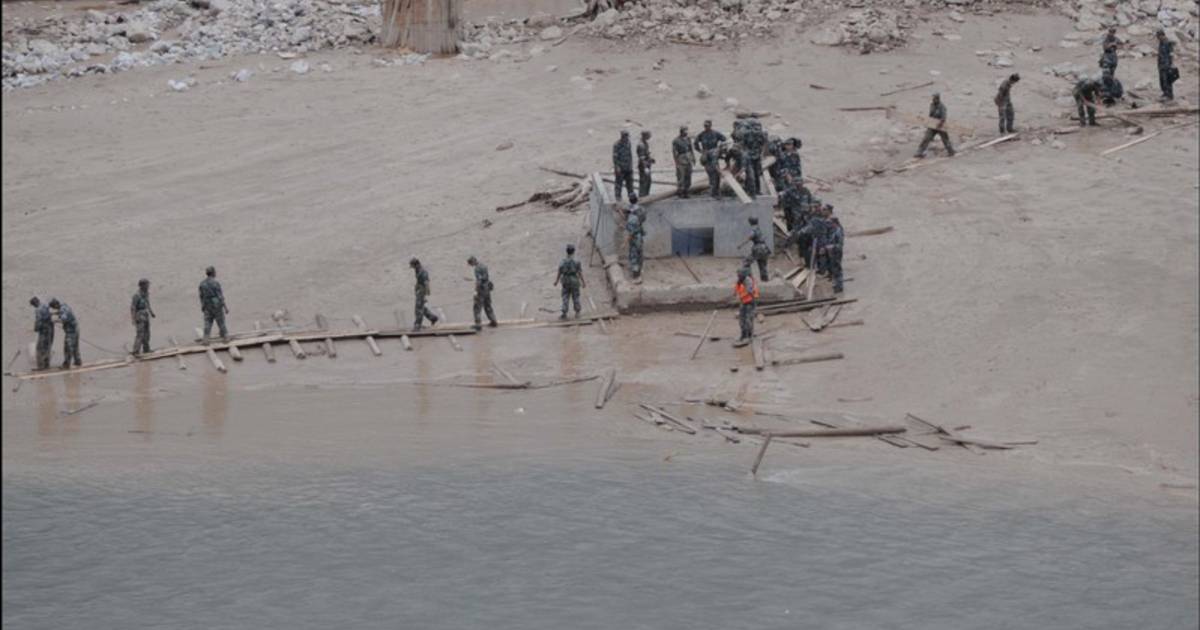 Al meer dan 700 doden na enorme modderstroom in China | Weer ...