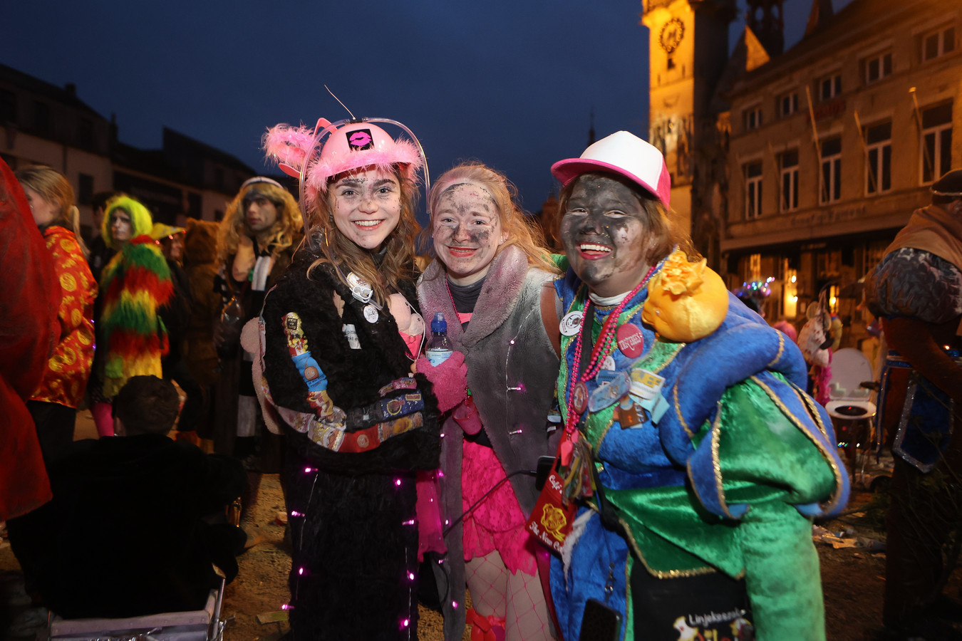 200.000 bezoekers in drie dagen voor Aalst Carnaval: “Aftellen naar ...