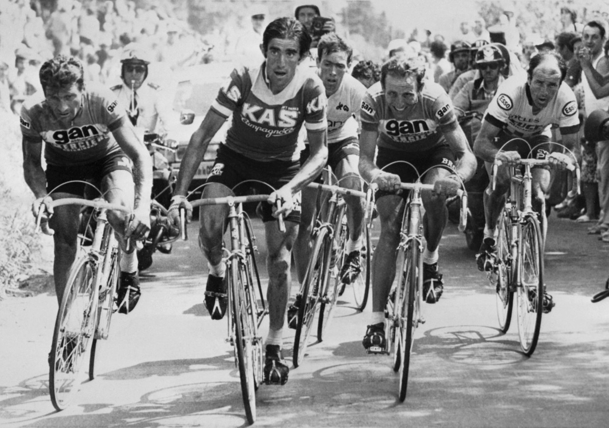 Na 35 jaar keert ongenaakbare Puy de Dôme terug in de Tour | De Morgen