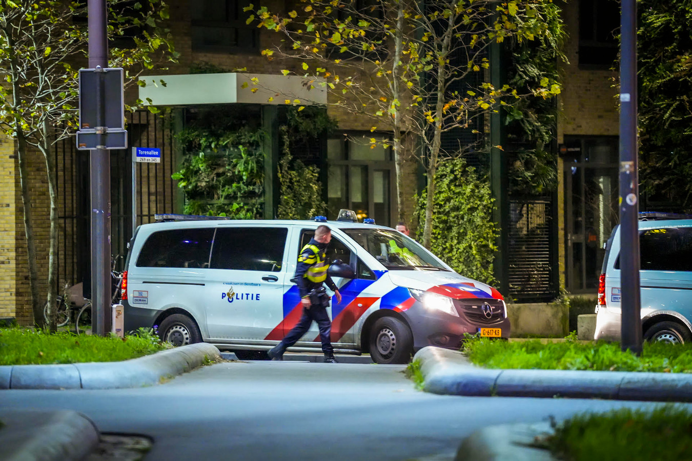 Vrouw (36) raakt gewond bij steekincident op Strijp-S in Eindhoven ...