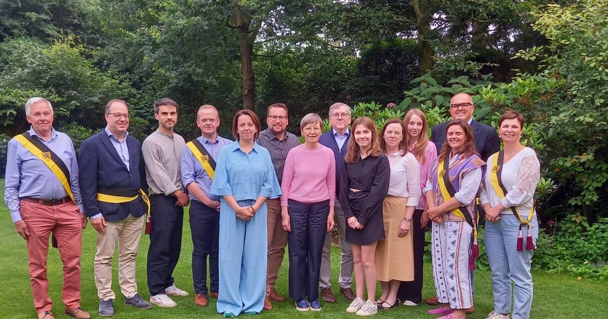 Schepen en oud-burgemeester Chris De Wispelaere viert gouden jubileum: “Liefde begon in ...