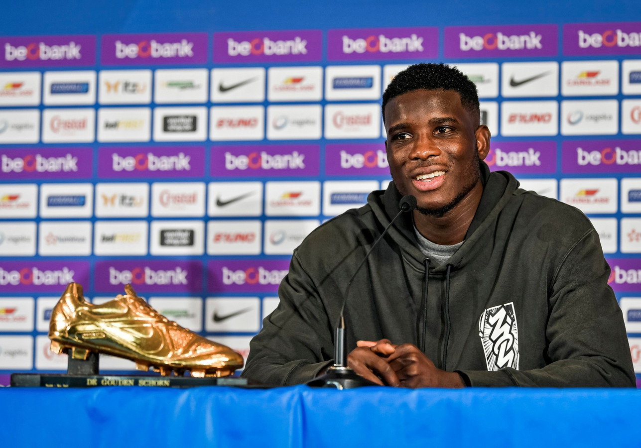 In het spoor van Paul Onuachu tijdens zijn eerste dag als Gouden Schoen ...