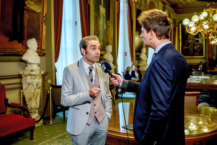 Van knappe jeune premier tot bejubeld topacteur: de mijlpalen van ...