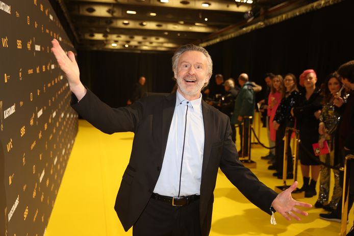 Lotte Vanwezemael stelt vriend Max voor en prinses Delphine schittert in bijzondere outfit: dit ...