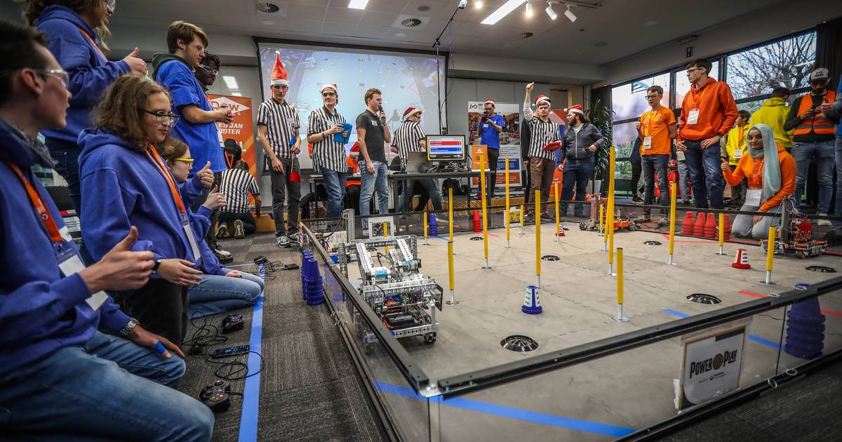 Jongeren uit alle hoeken van Europa verzamelen in Hasselt om robots te bouwen tijdens FIRST Tech ...