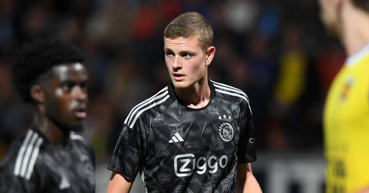 Dies Janse tekent eerste profcontract bij Ajax | Goes | AD.nl