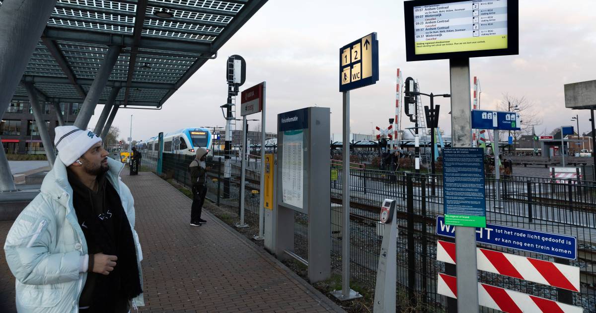 OV-staking zaterdag ten einde, maar voor hoelang? Vakbonden geven ...