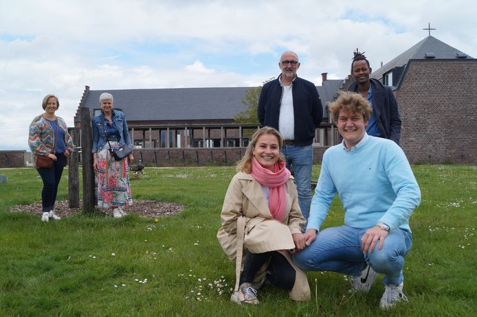Robbe en Mathilde nemen het roer over op de Poelberg: vanaf half juni ...