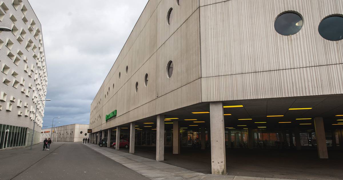 Brand in wokrestaurant Euroborg Groningen onder controle | Groningen ...