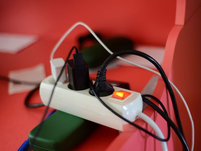 “15 tot 50 stiekeme verbruikers in huis”: zo snoei je in je ...