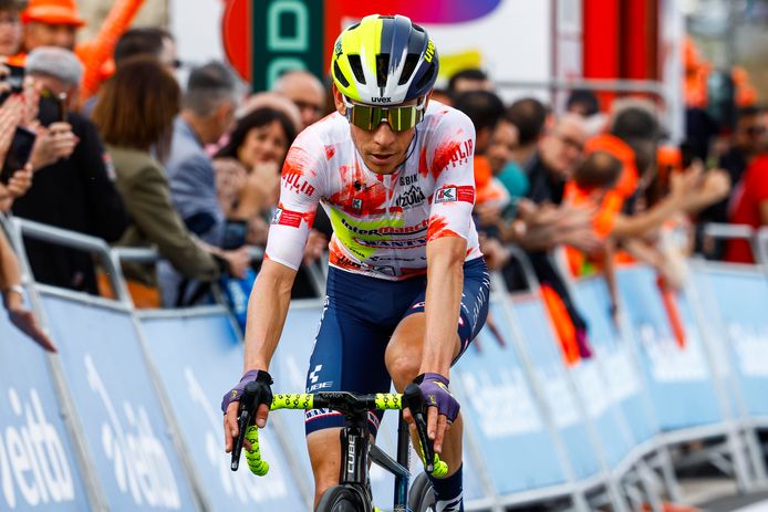 Louis Meintjes wint onthoofde bergrit in Ronde van het Baskenland, die ...