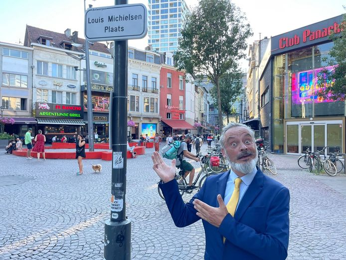 Louis ‘bekendste dakloze van ’t stad’ Michielsen geëerd met eigen ...