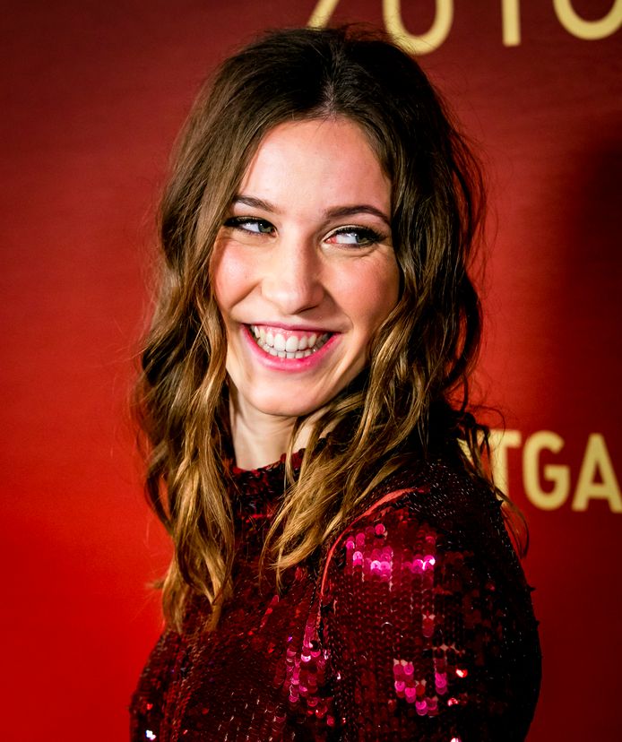 Suzanne is een bikinibabe en Gerard is al in de kerststemming | Show ...