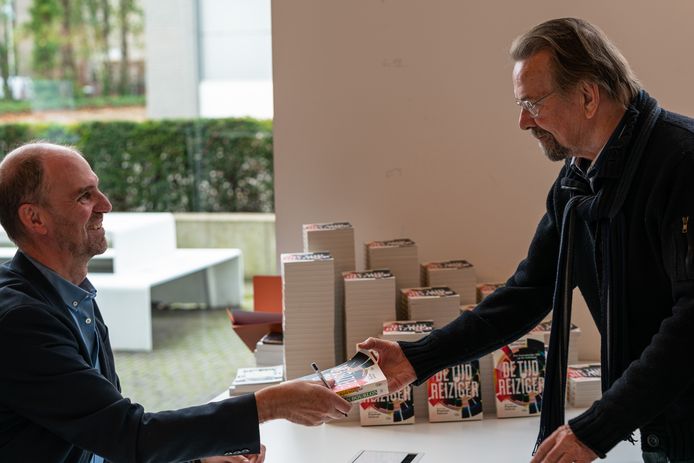 Hans Bourlon stelt nieuw boek ‘De tijdreiziger’ voor op Studio 100 ...