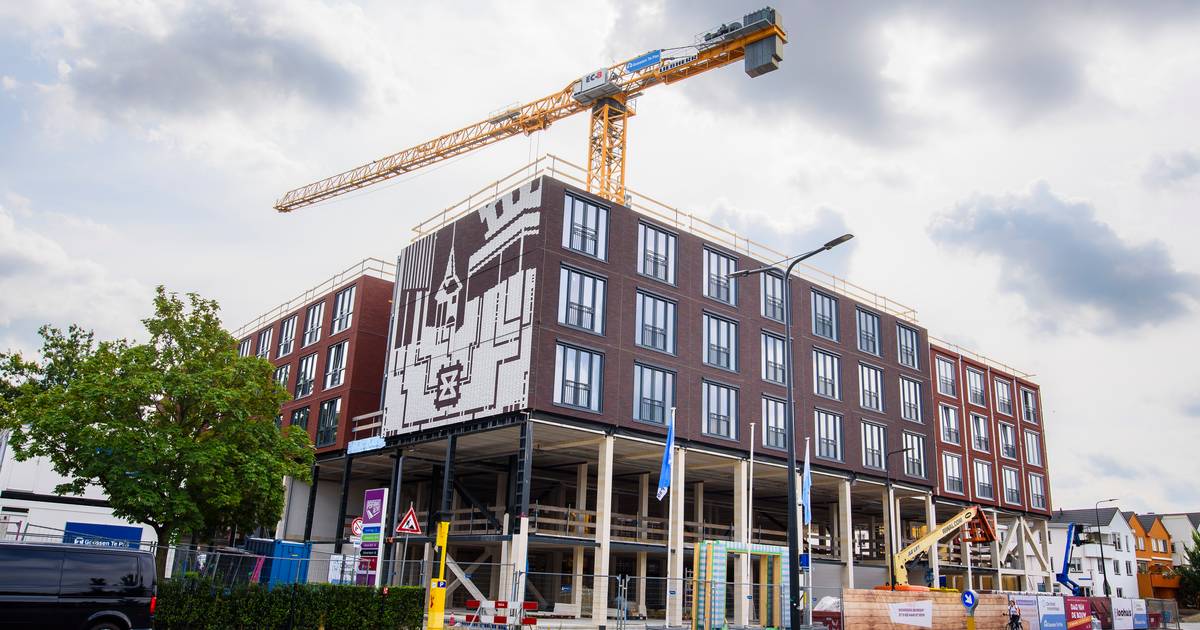 Wooncomplex Enschede verrijst in razend tempo: tien appartementen per dag | Enschede | tubantia.nl
