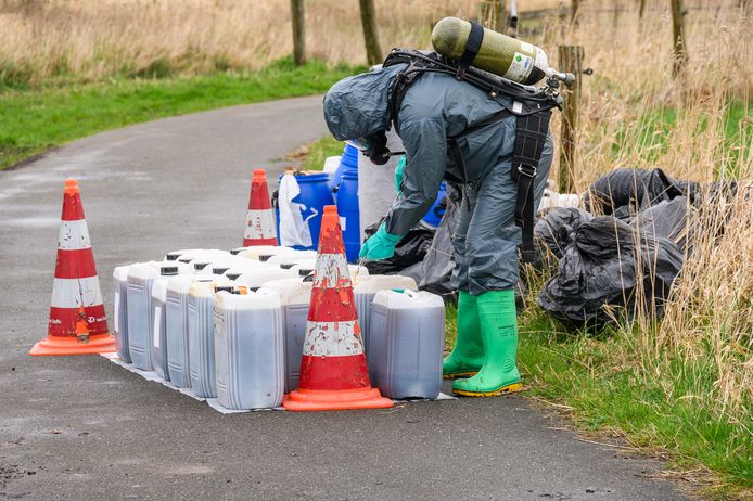 Drugsdumping in buitengebied van Breda: jachtopziener ontdekt ...
