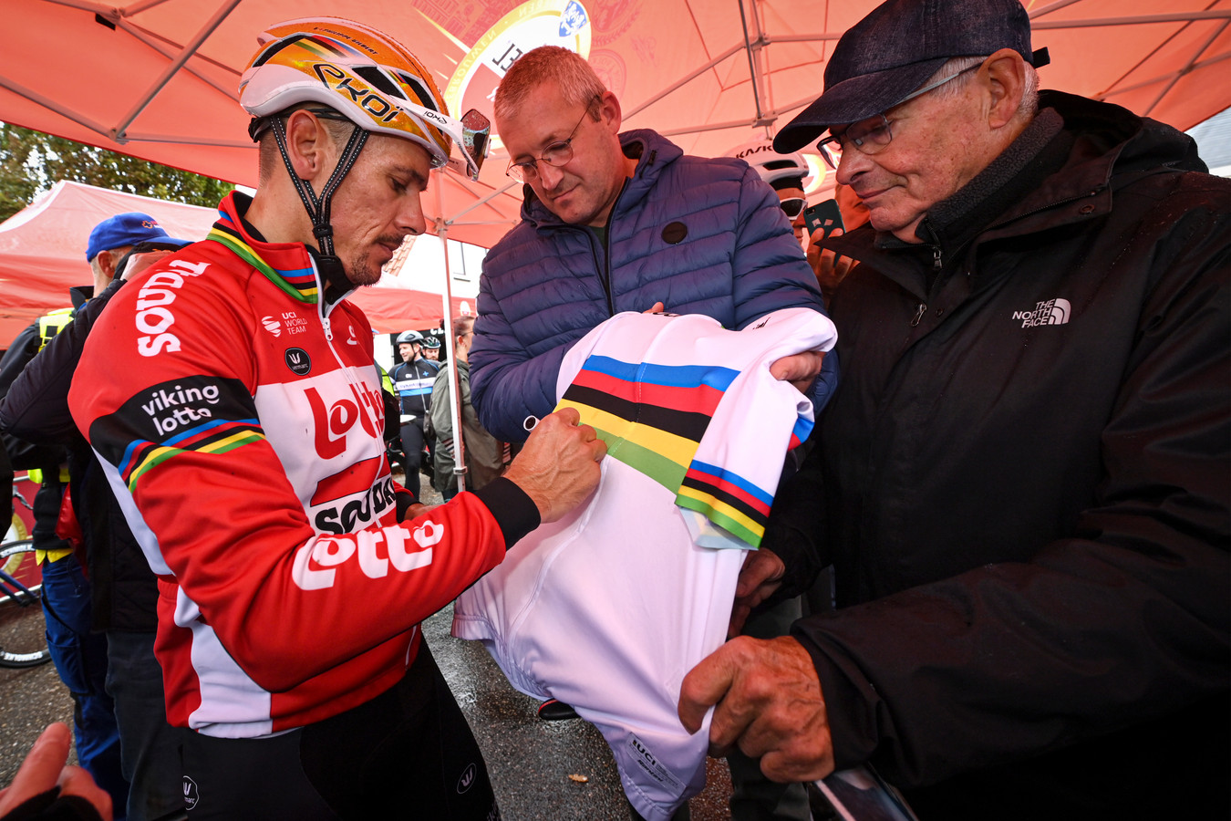 Philippe Gilbert neemt afscheid op ‘zijn’ Cauberg: ‘Ik heb altijd ... Philippe Gilbert neemt afscheid op ‘zijn’ Cauberg: ‘Ik heb altijd ...