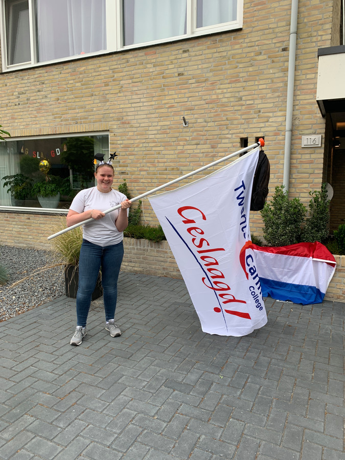 Geen examens, wel de vlag uit: zo viert Twente deze bijzondere ...