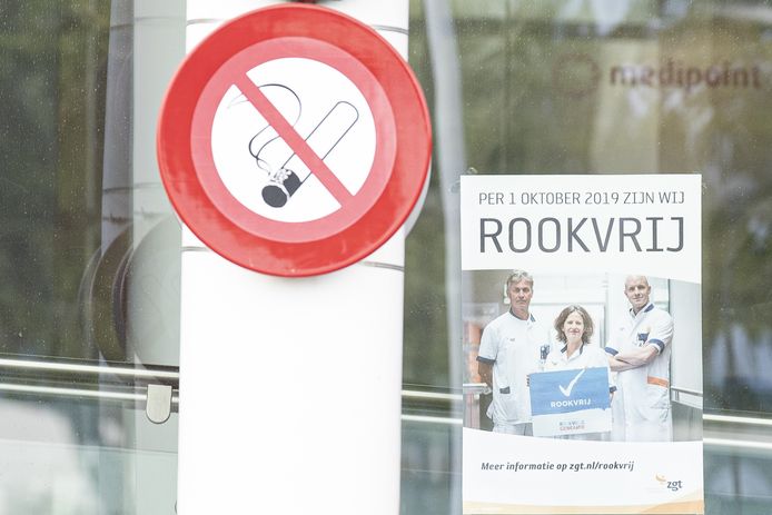 Stelling | Een verbod op tabaksverkoop en roken in openlucht gaat te ...