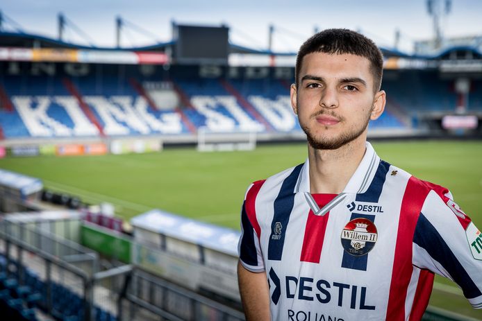 Lindon Selahi: ‘Ik wil knokken om Willem II in de eredivisie te houden ...