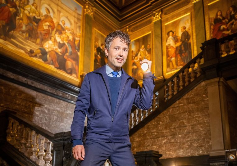 Thomas Vanderveken over zijn onenightstands in het nieuwe Museum voor Schone Kunsten in ...