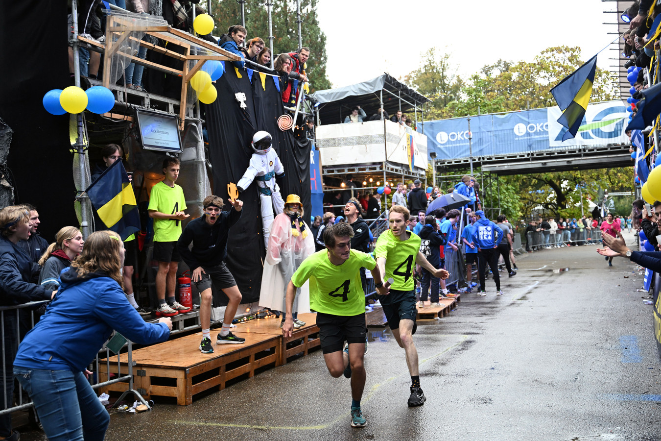 IN BEELD. Kletsnat weer kan plezier op 24-urenloop niet vergallen: “De verzuring is ingetreden ...