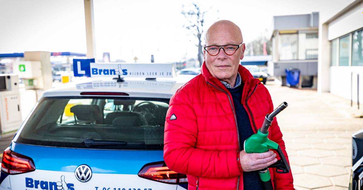 Rij-instructeur stuurt ‘tikkie’ van 2 euro, tal van rijscholen vragen ...