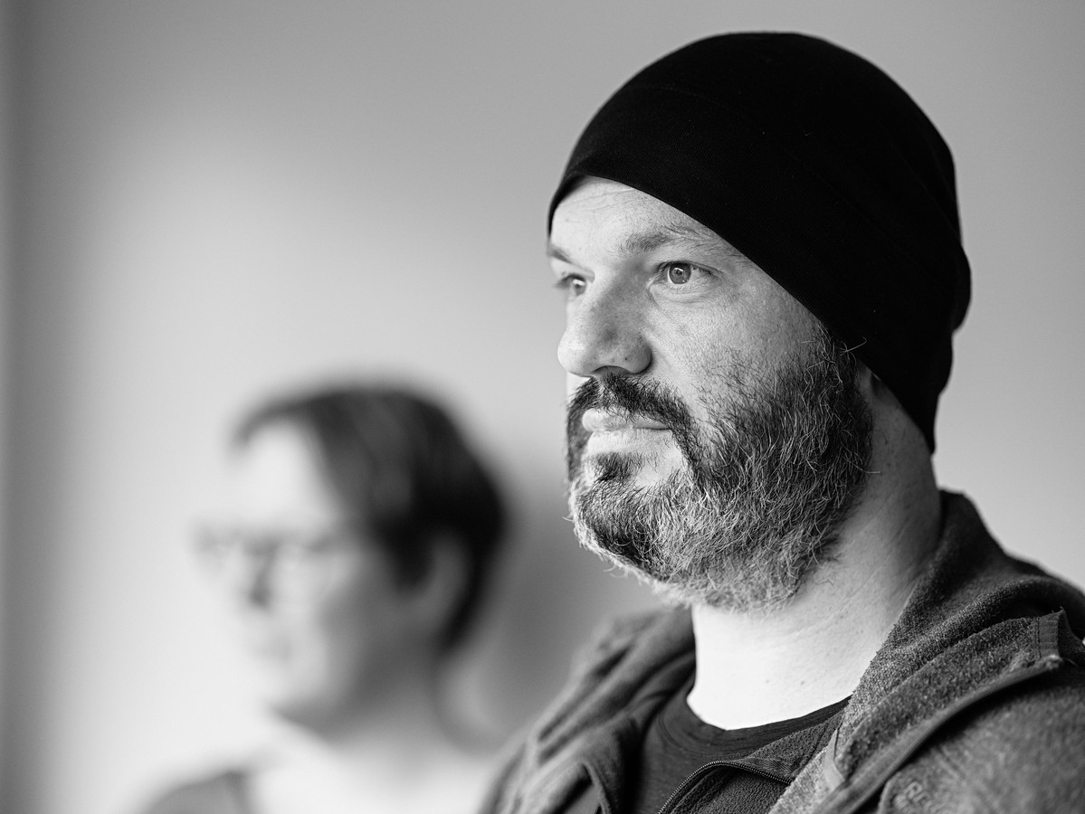 Hij gooide handgranaten in Afghanistan, nu slaat Mark op de vlucht voor ...