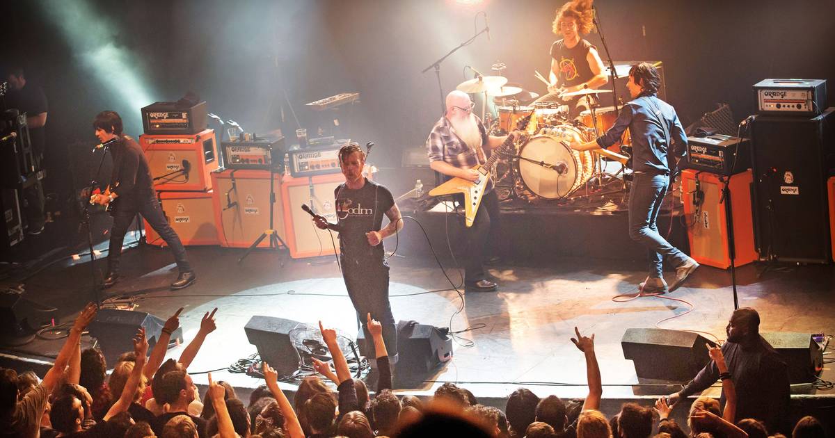 Zanger Eagles of Death Metal over bloedbad in Bataclan | Nieuws | AD.nl