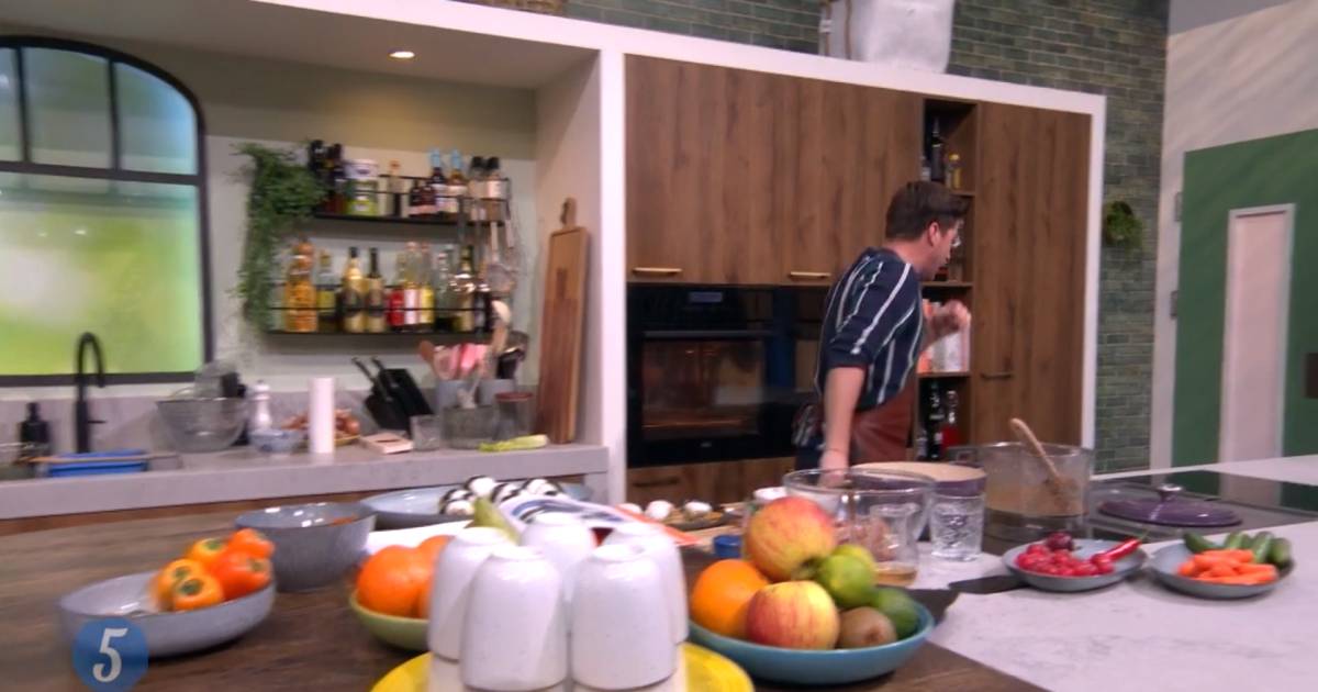 Heimlichgreep nodig bij tv-kok Hugo Kennis als hij zich tijdens 5 Uur ...