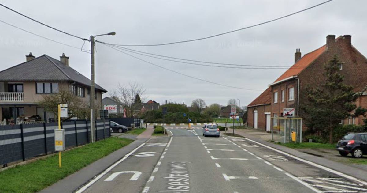 Bushalte Terspelt in Merchtem verandert van locatie | Merchtem | hln.be