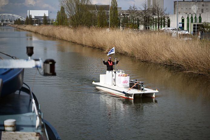 IN BEELD. Na de zelfrijdende wagen, de zelfvarende boot: “Kijk, zonder ...
