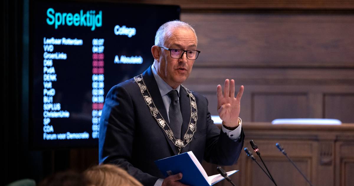 Aboutaleb in snoeihard debat: ‘Ook ik werd verrast door vertrek van wethouder Yigit’ | Rotterdam ...